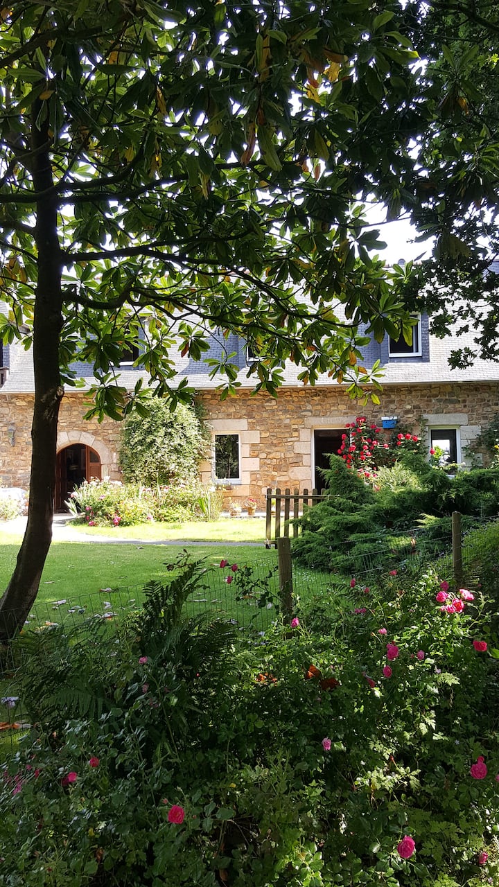 Simplicité Dans Un éCrin De Verdure - Île-de-Bréhat