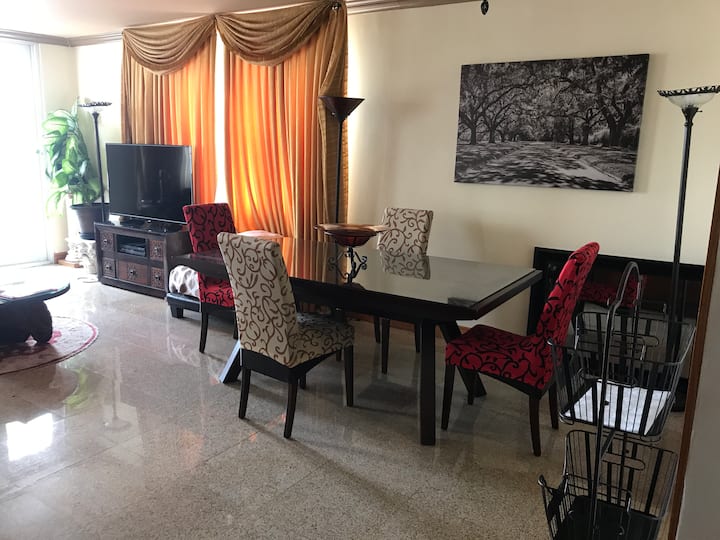 South Beach Bellezura Cozy Home - Miami Beach, FL