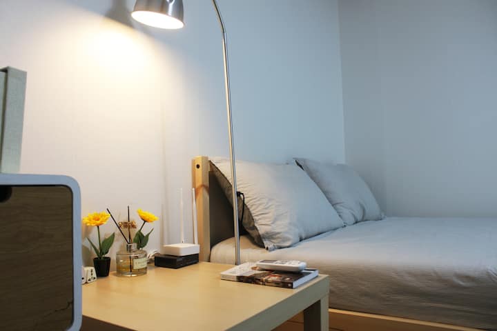 Gs01_2min's From Hongdae St. Exit 5 +Free Storage - Corea del Sur