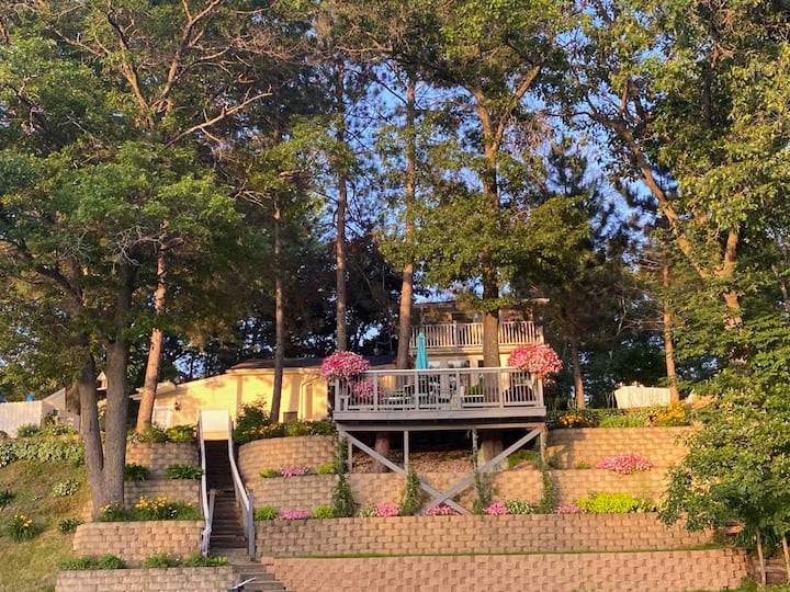 Waterfront Cottage With Beautiful Views - Wisconsin