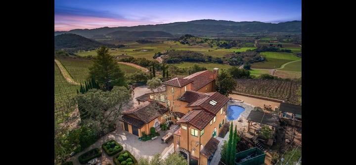 Tuscan House In A Vineyard - Yountville, CA