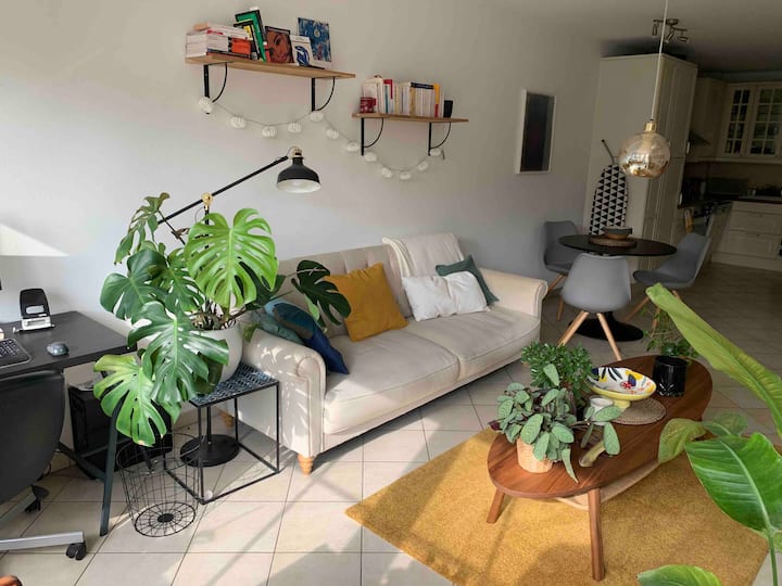 Charmant Appartement Avec Petit Balcon - Strassen