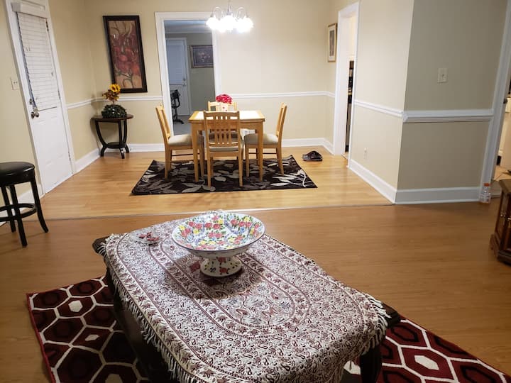 Private Master Bedroom Near Hwy 75 & Ksu Kennesaw - Kennesaw, GA