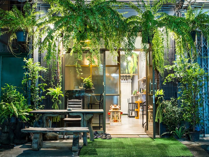 Assembly Hostel - Room1) - Bangkok