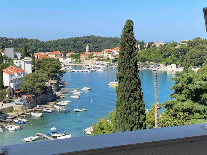 Family Apt By The Beach & Town - Cavtat
