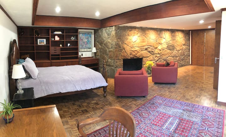Spacious Private 2 Br/ 2 Bath Suite Among Nature - Stamford, CT