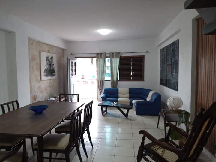 Marina And San Lazaro 107, Ocean View - La Habana