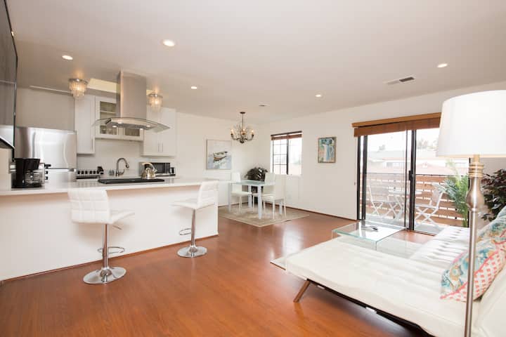 Santa Monica New One Bedroom Apt.(ocean Breeze 6) - Santa Monica, CA