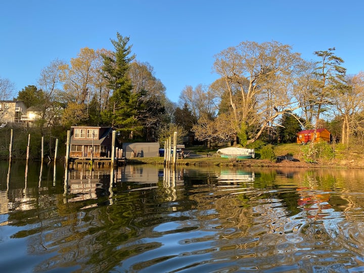 Charming Rustic Boathouse Right On The Water! - Maryland
