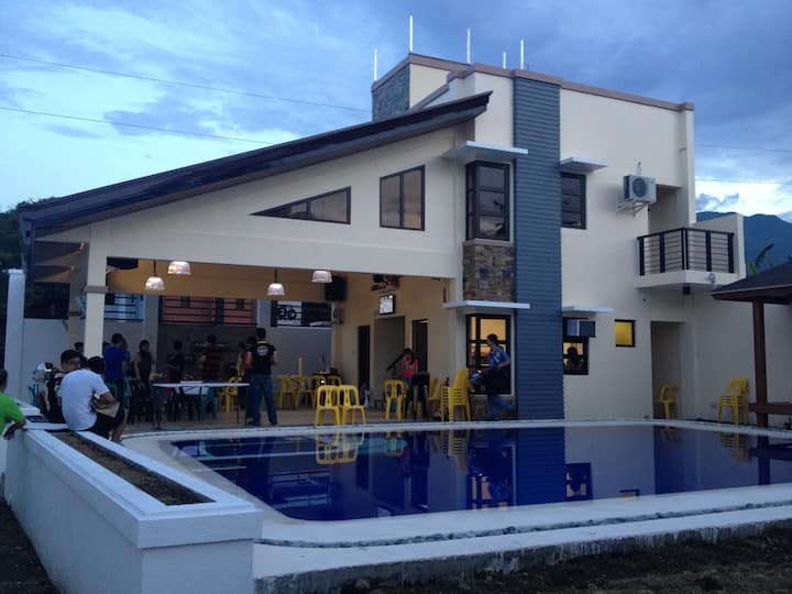 Guevarra Resort - Calamba