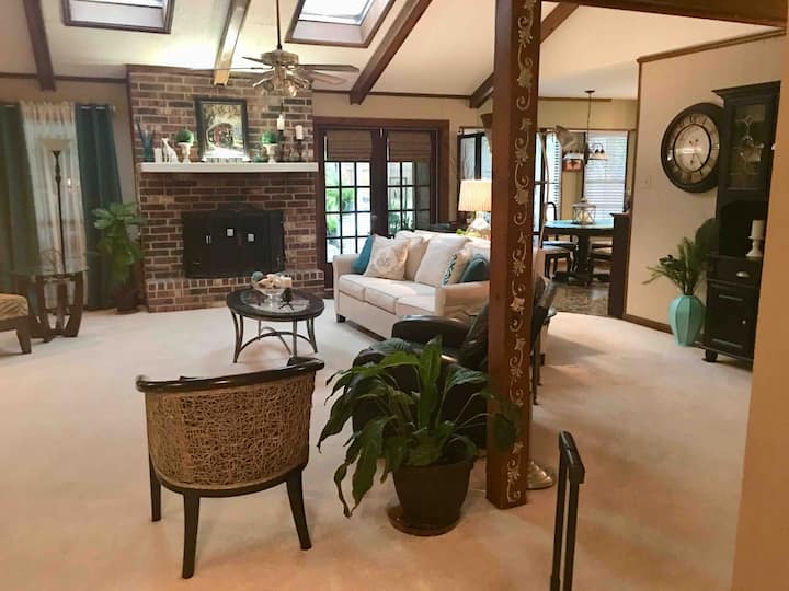 Room In Great Home For Nurses, Business Travelers - Slidell, LA