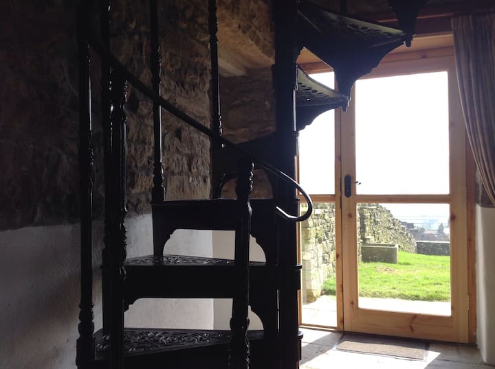 The Barn Has Fantastic Views Of Wensleydale. - Askrigg