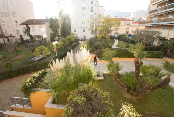 Studio De 35 M2, Près Mer Avec Garage Et Wifi.. - Menton