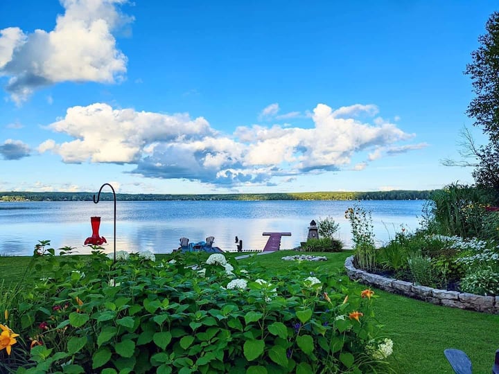 Soothing 4-season Work & Play Lakehouse - Ontario