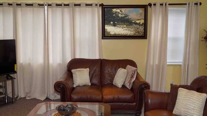 An Unbeatable Cozy 3 Bedroom Apartment. - Yonkers, NY