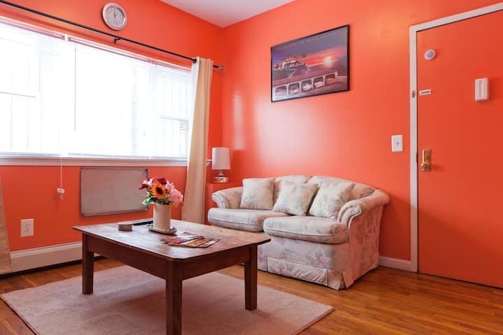 Cozy, Friendly, Bronx Living - The Bronx, NY