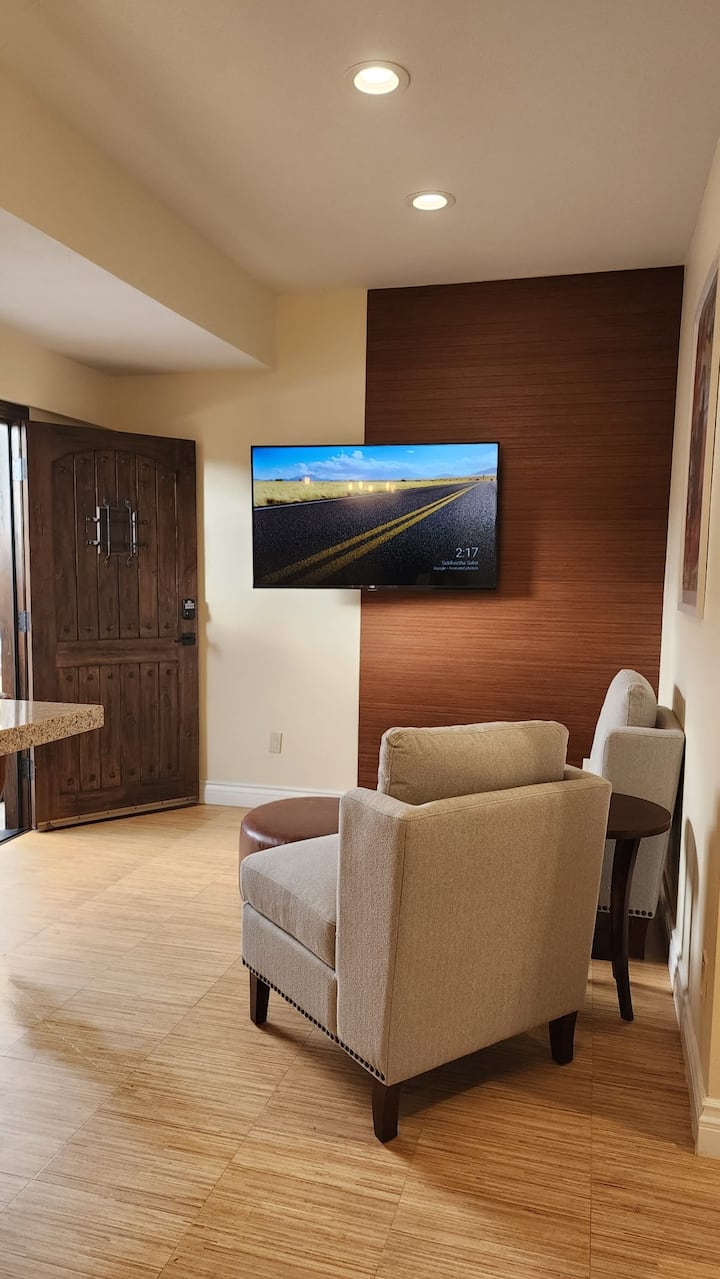 Private Modern 1bdrm Lax Adjacent - Hawthorne, CA