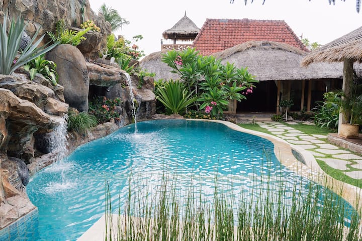 3 Bedrooms Villa (Close To Gili Islands)+breakfast - Lombok