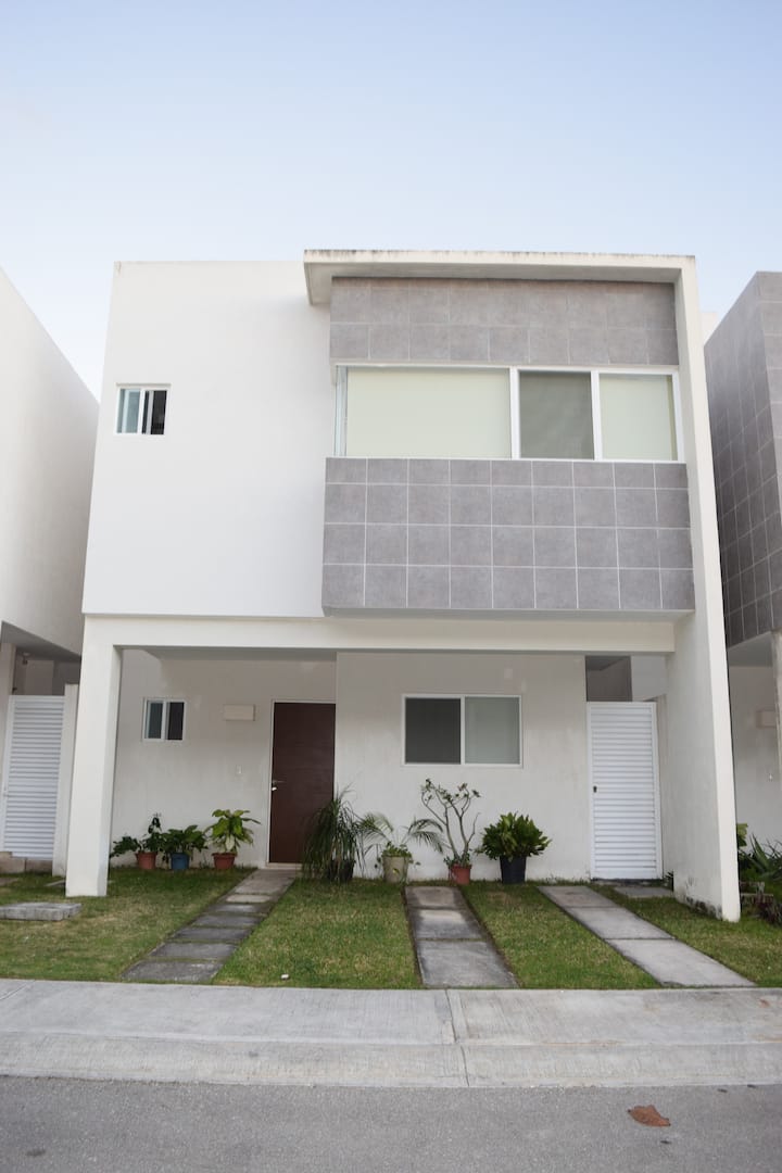 Hermosa Casa Para Vacacionar Totalmente Familiar - Cozumel