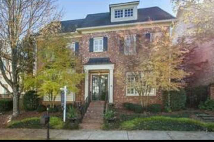 Alpharetta Palisades Luxury Getaway - Johns Creek, GA