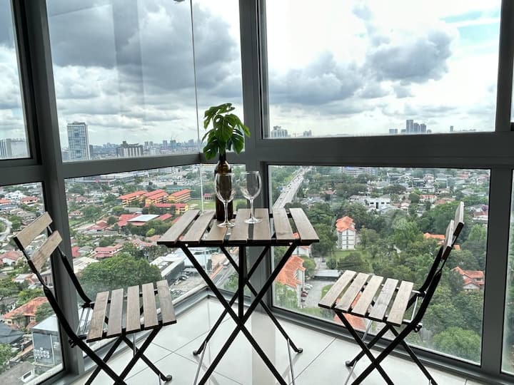 Pj Uni Malaya Um | 3bed 2bath | Wi-fi Smart Tvbox - Petaling Jaya