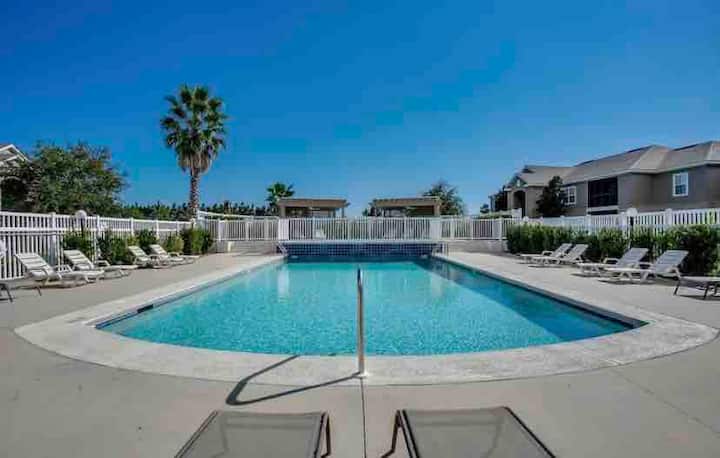 Spaciouscondo/outlet Malls/owa/restaurants/sports - Foley, AL