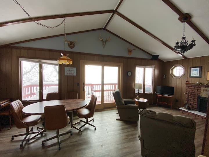 Malomar On Beautiful Lake Poinsett! - Lake Poinsett, SD