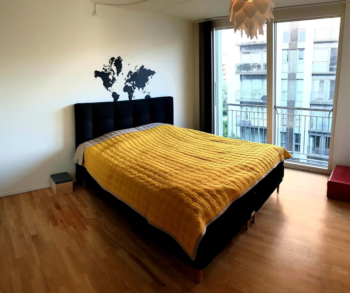 Central, bright and modern w/ Balcony. Near harbor - Flats for Rent in ...