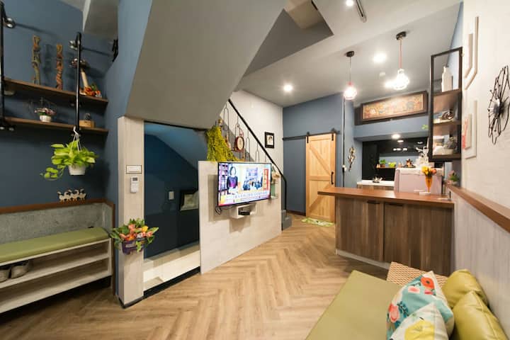 台南好首宅~包棟(12~16人),位于中西區,交通便利,火車站步行5~10分鐘即可達 - Tainan City