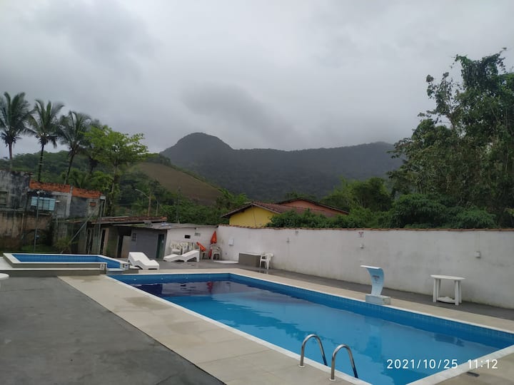Chalé Pequeno E Aconchegante Em 
Caraguatatuba. - Caraguatatuba