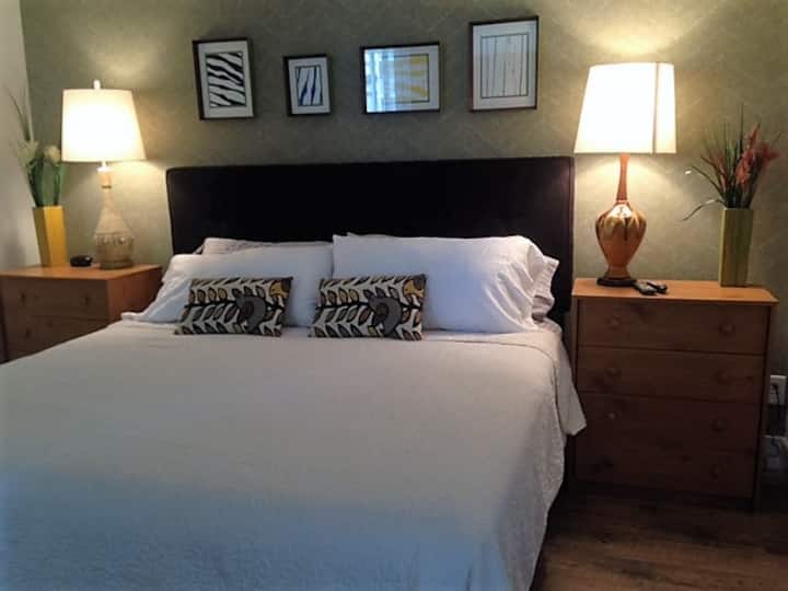 Steps To The Beach! Great Location!! - Bonita Beach, Bonita Springs