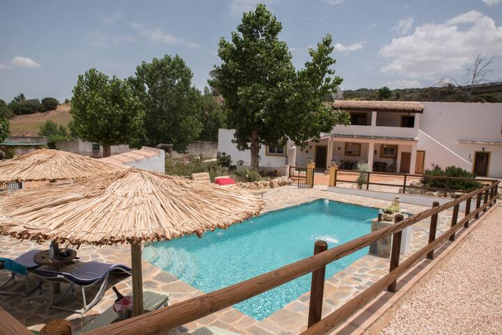 Spacious Andalucian Farmhouse With Stunning Pool. - Riofrío