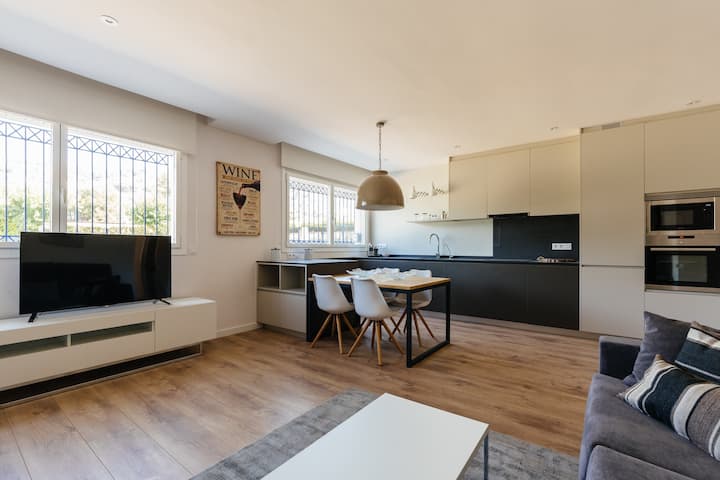 Beach Marina Apartment Wifi And Pool - Sitges