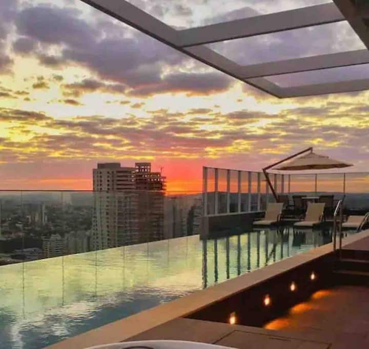 3 Quartos/wifi/piscina/rooftop/ar-cond/smarttv - Goiânia