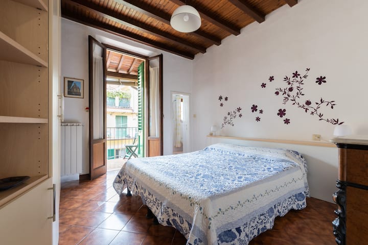 Florence - Comfortably And Cosy - Florence