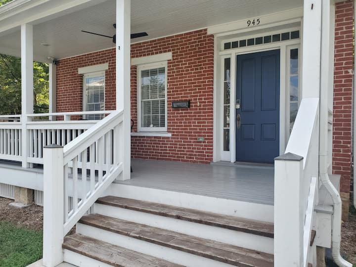 Allen House •Historic 1800s Elegance• - Lawrence, KS