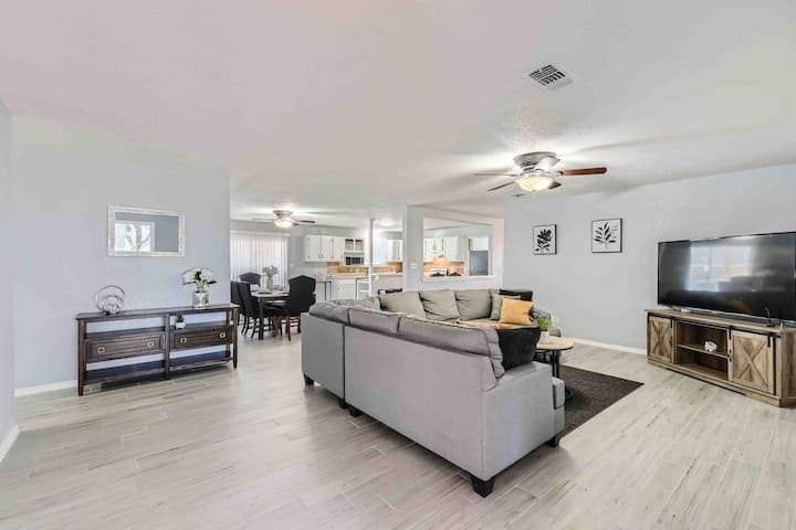 The Perfect Getaway Oasis - Elgin, TX