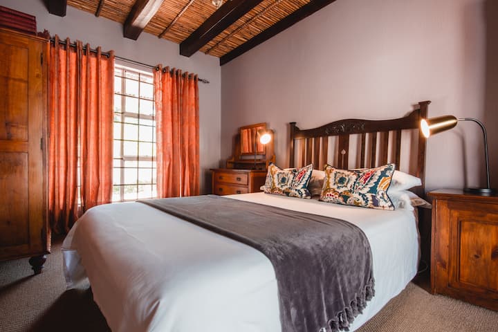Cypress Cottage Guest House - Family Room - Swellendam