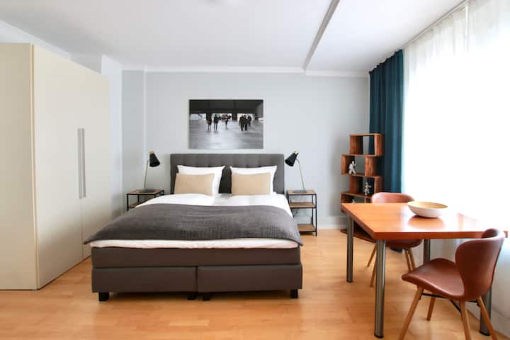 Stylish Apartment Near Cologne's Stadtgarten - Cologne
