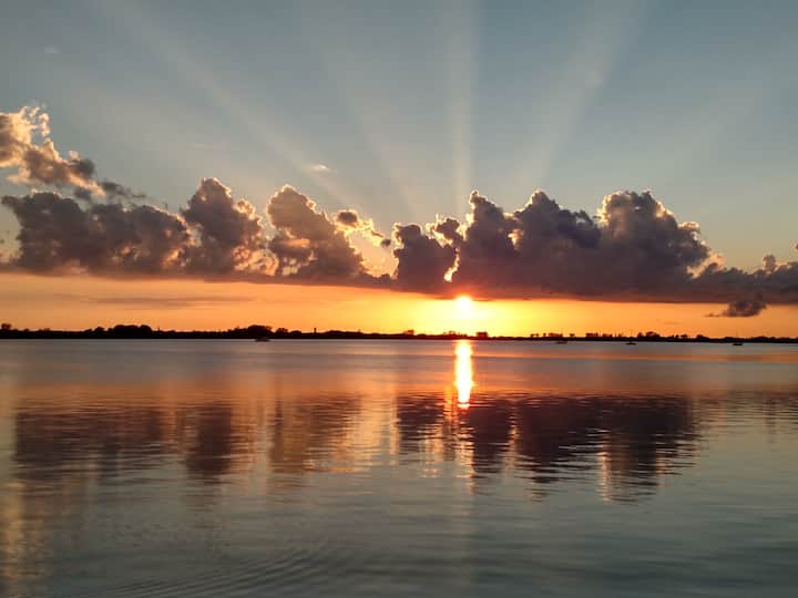 Bayfront~kayaks~nearby Private Beach Access - Englewood, FL