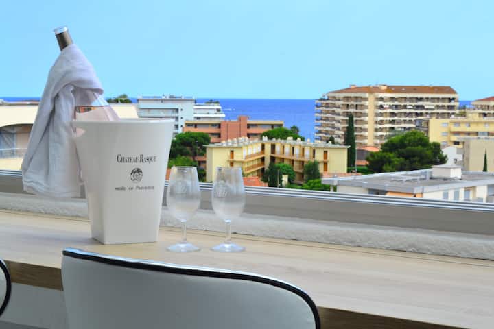 T2 Lumineux - Mer à Pied- Terrasse & Parking Privé - Fréjus