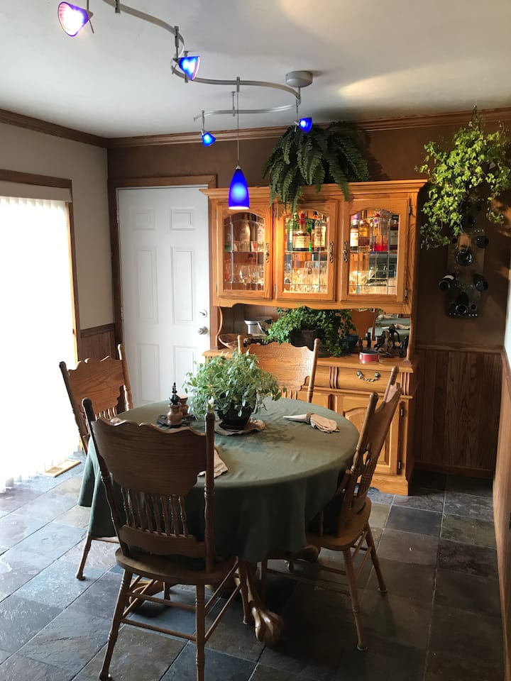 Cozy Private Room W Bathroom & Prkg - Hanover, PA