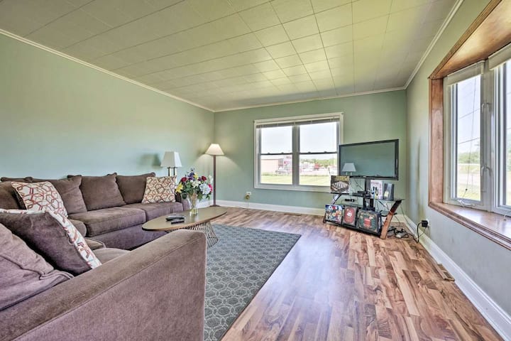 Cozy 3br Retreat Near Warren Dunes & Breweries - Lemon Creek Winery, Berrien Springs