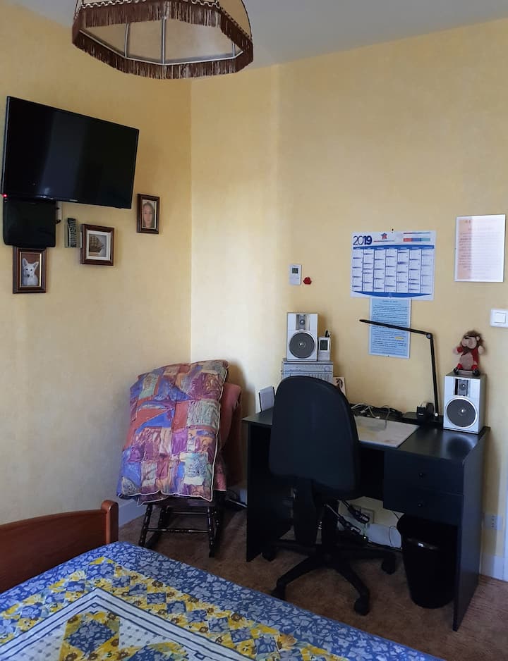 Domicile Familial, - Limoges