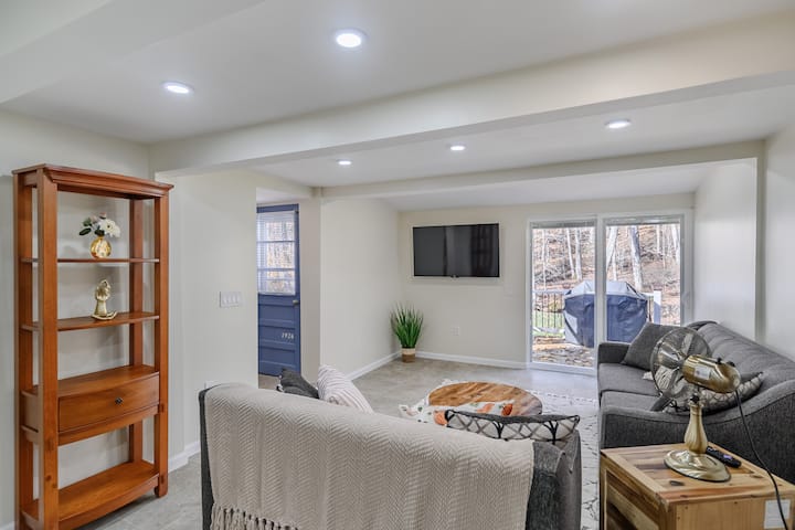 River View Cottage - Sandy Hook, CT