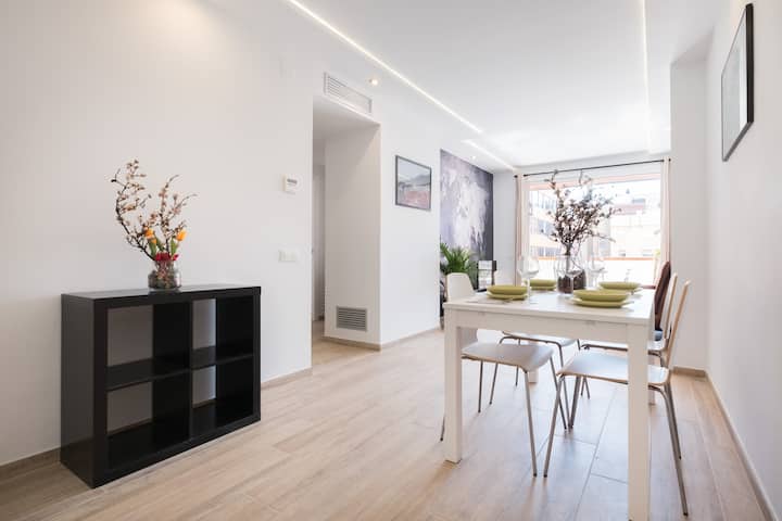 3 Bedroom, 2 Bathrooms Next To Ramblas - La Barceloneta