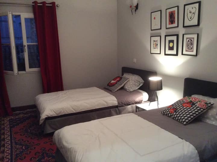 2 Chambres Communicantes Climatisées 4 Personnes - Nîmes