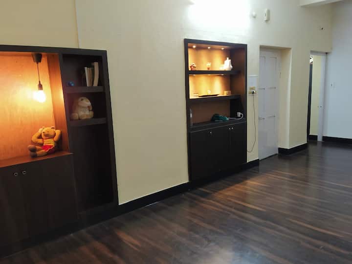 The Majestic Suite | King Beds | Free Parking | - Hyderabad