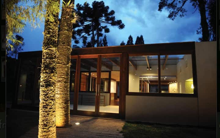 Casa Linda Em Condomínio Em Campos Do Jordão - Campos do Jordão