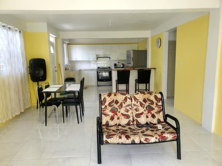 Moutain View Apartments - Roseau